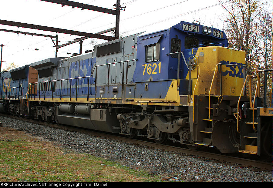 CSX 7621 on Q409